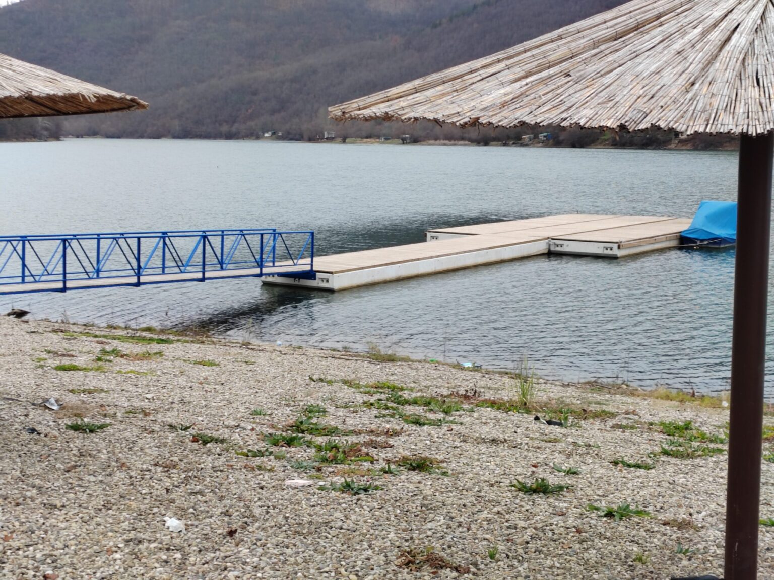 Pontoni na Bovanskom jezeru čekaju proleće i prve turističke ture